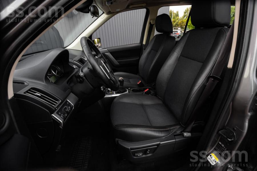 Grey Land Rover Freelander 2009 in Jelgava, with an engine capacity of 2.20 L and mileage of 0 thousand km for 5500 €, photo 13 on AUTOMOTO.COM.LV