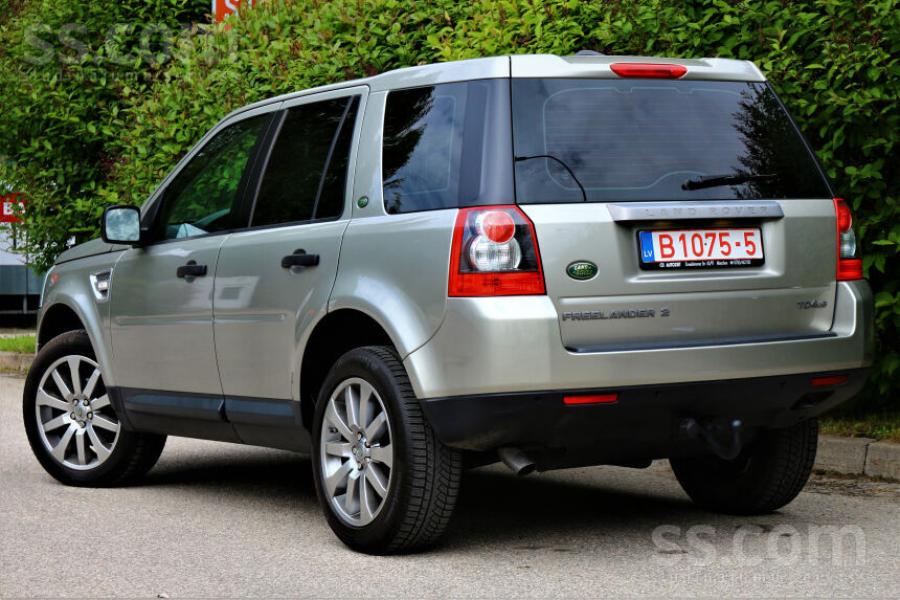 Grey Land Rover Freelander 2010 in Riga, with an engine capacity of 2.20 L and mileage of 215 thousand km for 5300 €, photo 4 on AUTOMOTO.COM.LV