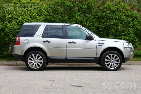 Grey Land Rover Freelander 2010 in Riga, with an engine capacity of 2.20 L and mileage of 215 thousand km for 5300 €, photo 5 on AUTOMOTO.COM.LV