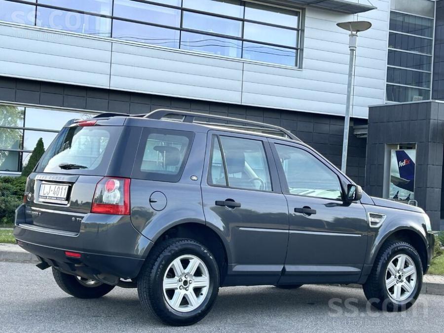Pelēks Land Rover Freelander 2010 Rīga, ar dzinēja tilpumu 2.20 L un nobraukumu 288 tūkst. km par 6800 €, foto 8 vietnē AUTOMOTO.COM.LV
