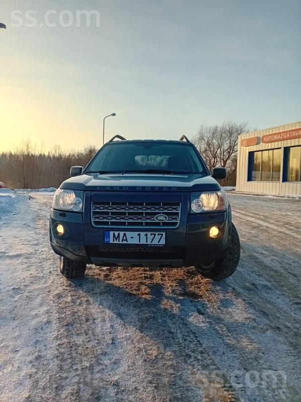 Grey Land Rover Freelander 2010 in Riga, with an engine capacity of 2.20 L and mileage of 297 thousand km for 5300 €, photo 6 on AUTOMOTO.COM.LV