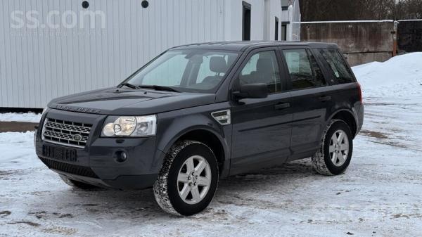 Pelēks Land Rover Freelander 2010 Liepāja, ar dzinēja tilpumu 2.20 L un nobraukumu 237 tūkst. km par 6350 €, foto 2 vietnē AUTOMOTO.COM.LV