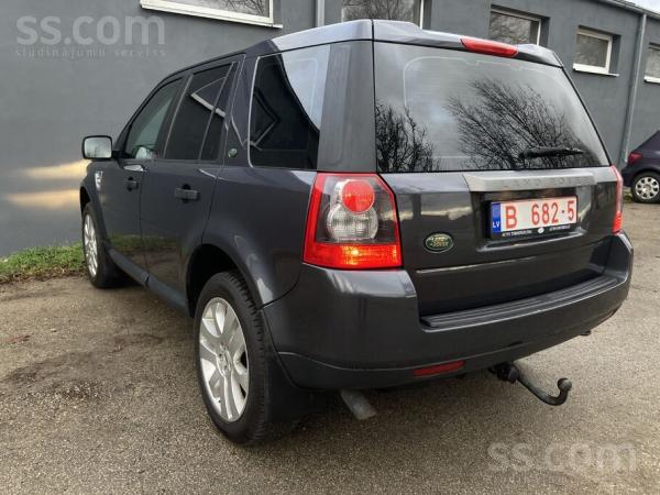 Pelēks Land Rover Freelander 2010 Ogre, ar dzinēja tilpumu 2.20 L un nobraukumu 251 tūkst. km par 4999 €, foto 6 vietnē AUTOMOTO.COM.LV