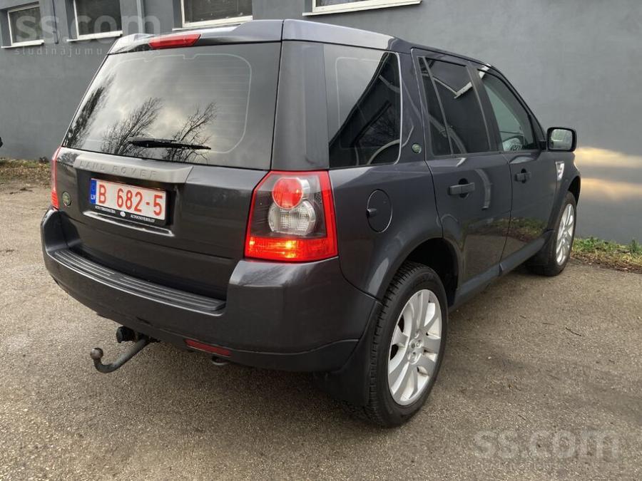 Pelēks Land Rover Freelander 2010 Ogre, ar dzinēja tilpumu 2.20 L un nobraukumu 251 tūkst. km par 4999 €, foto 8 vietnē AUTOMOTO.COM.LV