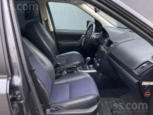 Pelēks Land Rover Freelander 2010 Ogre, ar dzinēja tilpumu 2.20 L un nobraukumu 251 tūkst. km par 4999 €, foto 9 vietnē AUTOMOTO.COM.LV