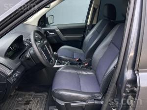 Pelēks Land Rover Freelander 2010 Ogre, ar dzinēja tilpumu 2.20 L un nobraukumu 251 tūkst. km par 4999 €, foto 10 vietnē AUTOMOTO.COM.LV