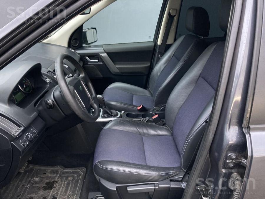 Pelēks Land Rover Freelander 2010 Ogre, ar dzinēja tilpumu 2.20 L un nobraukumu 251 tūkst. km par 4999 €, foto 10 vietnē AUTOMOTO.COM.LV