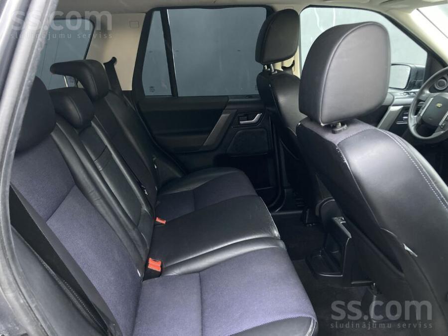 Pelēks Land Rover Freelander 2010 Ogre, ar dzinēja tilpumu 2.20 L un nobraukumu 251 tūkst. km par 4999 €, foto 11 vietnē AUTOMOTO.COM.LV
