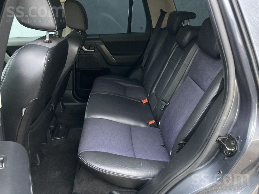 Pelēks Land Rover Freelander 2010 Ogre, ar dzinēja tilpumu 2.20 L un nobraukumu 251 tūkst. km par 4999 €, foto 12 vietnē AUTOMOTO.COM.LV