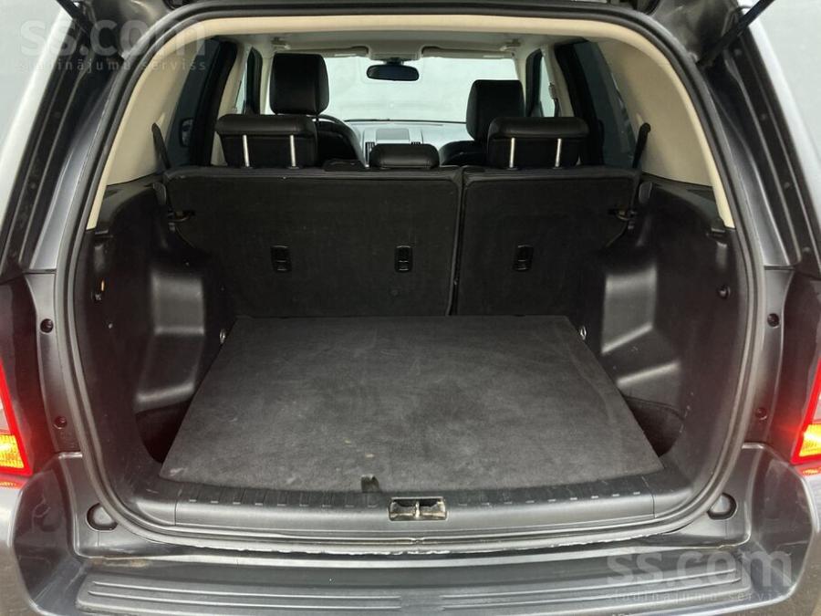 Pelēks Land Rover Freelander 2010 Ogre, ar dzinēja tilpumu 2.20 L un nobraukumu 251 tūkst. km par 4999 €, foto 13 vietnē AUTOMOTO.COM.LV