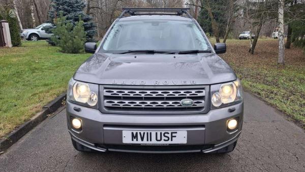 Pelēks Land Rover Freelander 2011 Šauļi, ar dzinēja tilpumu 2.18 L un nobraukumu 146 tūkst. km par 2599 €, foto 2 vietnē AUTOMOTO.COM.LV