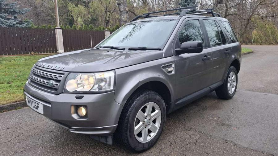 Pelēks Land Rover Freelander 2011 Šauļi, ar dzinēja tilpumu 2.18 L un nobraukumu 146 tūkst. km par 2599 €, foto 3 vietnē AUTOMOTO.COM.LV