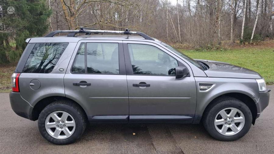 Pelēks Land Rover Freelander 2011 Šauļi, ar dzinēja tilpumu 2.18 L un nobraukumu 146 tūkst. km par 2599 €, foto 8 vietnē AUTOMOTO.COM.LV