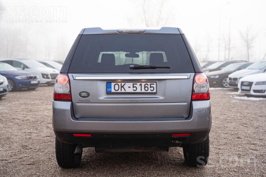 Grey Land Rover Freelander 2011 in Liepaja, with an engine capacity of 2.20 L and mileage of 238 thousand km for 6500 €, photo 7 on AUTOMOTO.COM.LV