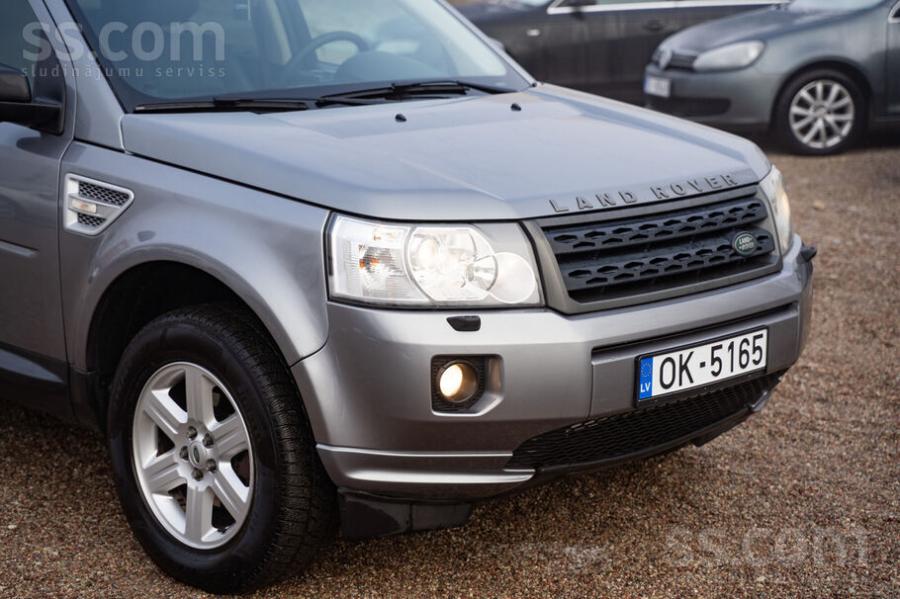 Grey Land Rover Freelander 2011 in Liepaja, with an engine capacity of 2.20 L and mileage of 238 thousand km for 6500 €, photo 10 on AUTOMOTO.COM.LV