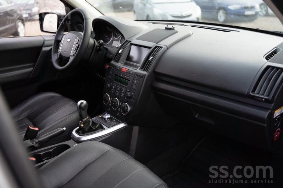 Grey Land Rover Freelander 2011 in Liepaja, with an engine capacity of 2.20 L and mileage of 238 thousand km for 6500 €, photo 19 on AUTOMOTO.COM.LV