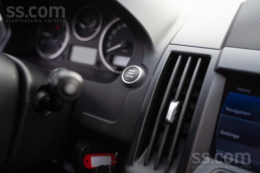 Grey Land Rover Freelander 2011 in Liepaja, with an engine capacity of 2.20 L and mileage of 238 thousand km for 6500 €, photo 28 on AUTOMOTO.COM.LV