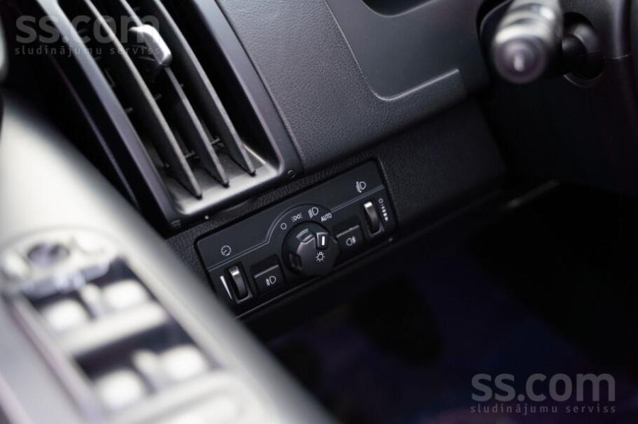 Grey Land Rover Freelander 2011 in Liepaja, with an engine capacity of 2.20 L and mileage of 238 thousand km for 6500 €, photo 31 on AUTOMOTO.COM.LV