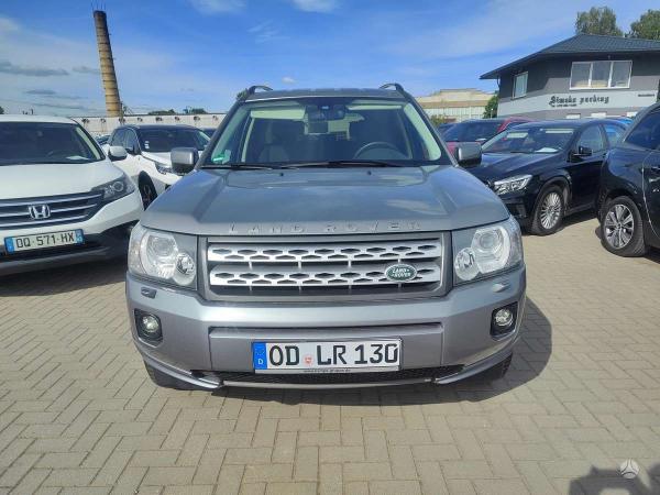 Grey Land Rover Freelander 2011 in Taurage, with an engine capacity of 2.18 L and mileage of 233 thousand km for 6200 €, photo 1 on AUTOMOTO.COM.LV