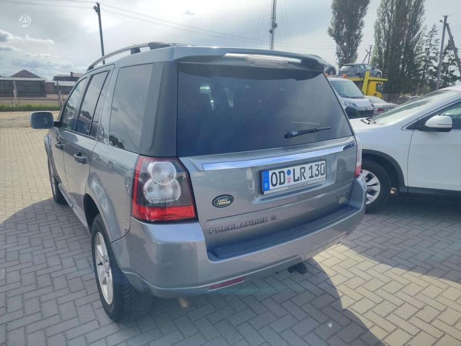 Pelēks Land Rover Freelander 2011 Tauragė, ar dzinēja tilpumu 2.18 L un nobraukumu 233 tūkst. km par 6200 €, foto 5 vietnē AUTOMOTO.COM.LV