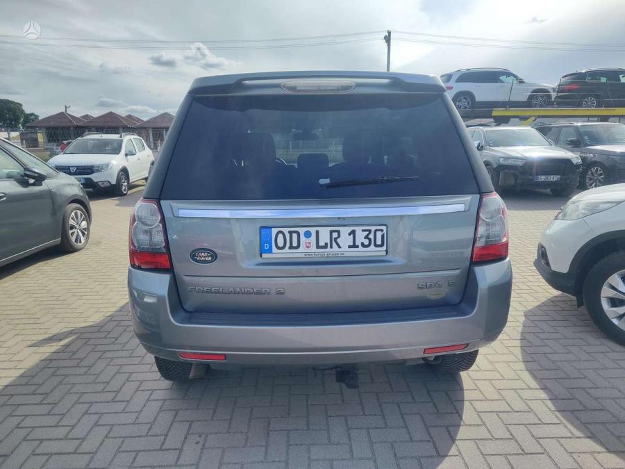 Pelēks Land Rover Freelander 2011 Tauragė, ar dzinēja tilpumu 2.18 L un nobraukumu 233 tūkst. km par 6200 €, foto 6 vietnē AUTOMOTO.COM.LV
