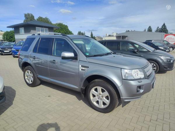 Grey Land Rover Freelander 2011 in Taurage, with an engine capacity of 2.18 L and mileage of 233 thousand km for 6200 €, photo 7 on AUTOMOTO.COM.LV