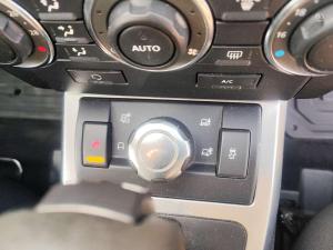 Pelēks Land Rover Freelander 2011 Tauragė, ar dzinēja tilpumu 2.18 L un nobraukumu 233 tūkst. km par 6200 €, foto 18 vietnē AUTOMOTO.COM.LV