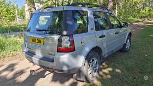 Pelēks Land Rover Freelander 2011 Šauļi, ar dzinēja tilpumu 2.18 L un nobraukumu 199 tūkst. km par 2299 €, foto 5 vietnē AUTOMOTO.COM.LV