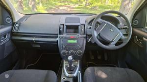 Pelēks Land Rover Freelander 2011 Šauļi, ar dzinēja tilpumu 2.18 L un nobraukumu 199 tūkst. km par 2299 €, foto 12 vietnē AUTOMOTO.COM.LV