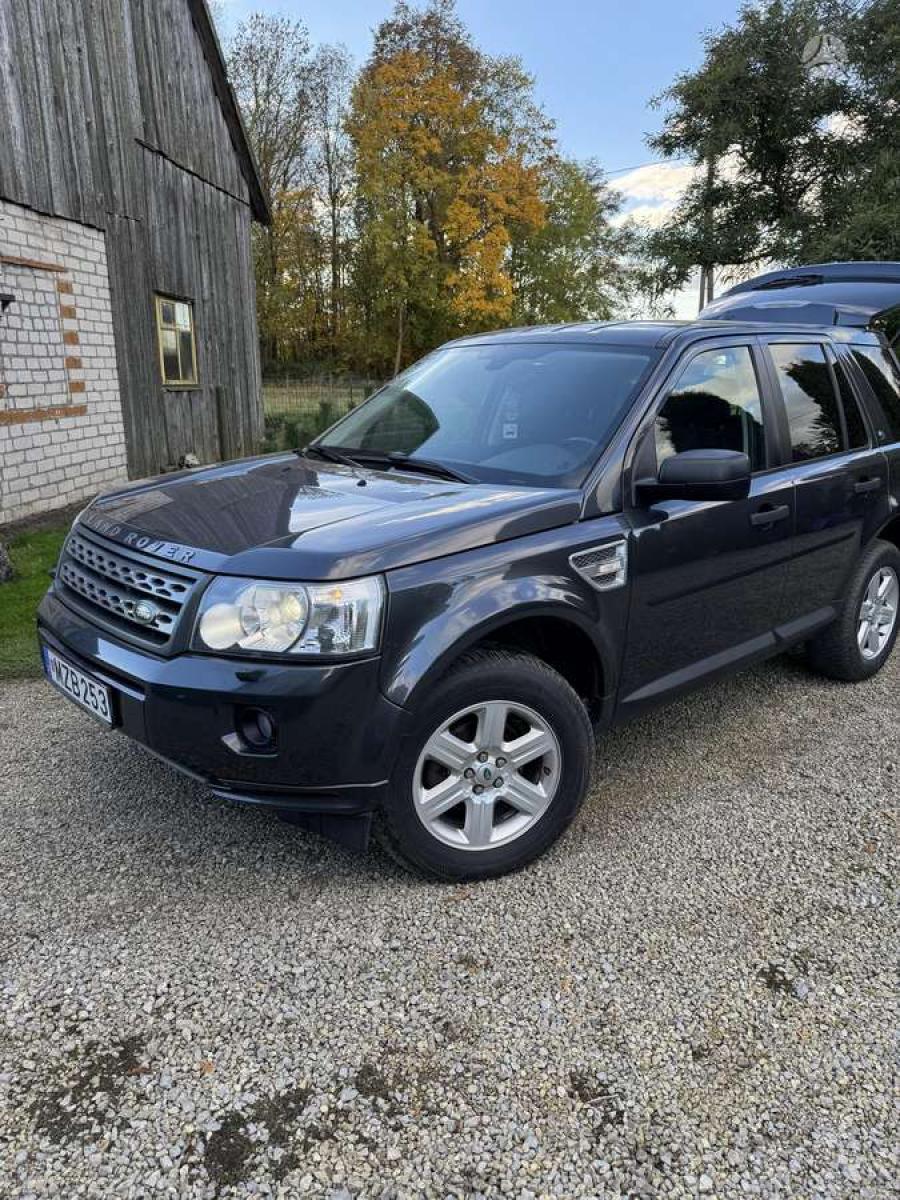 Pelēks Land Rover Freelander 2011 Pakruojis, ar dzinēja tilpumu 2.18 L un nobraukumu 227 tūkst. km par 5300 €, foto 1 vietnē AUTOMOTO.COM.LV