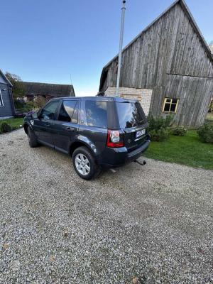 Pelēks Land Rover Freelander 2011 Pakruojis, ar dzinēja tilpumu 2.18 L un nobraukumu 227 tūkst. km par 5300 €, foto 5 vietnē AUTOMOTO.COM.LV