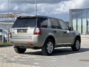 Grey Land Rover Freelander 2011 in Siauliai, with an engine capacity of 2.18 L and mileage of 175 thousand km for 6500 €, photo 8 on AUTOMOTO.COM.LV