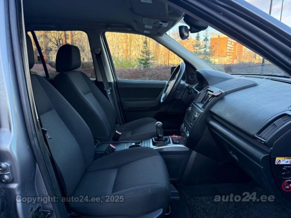 Pelēks Land Rover Freelander 2014 Tallina, ar dzinēja tilpumu 2.20 L un nobraukumu 293 tūkst. km par 7999 €, foto 11 vietnē AUTOMOTO.COM.LV