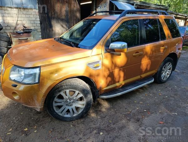 Oranžs Land Rover Freelander 2007 Dobele, ar dzinēja tilpumu 3.20 L un nobraukumu 283 tūkst. km par 2300 €, foto 9 vietnē AUTOMOTO.COM.LV