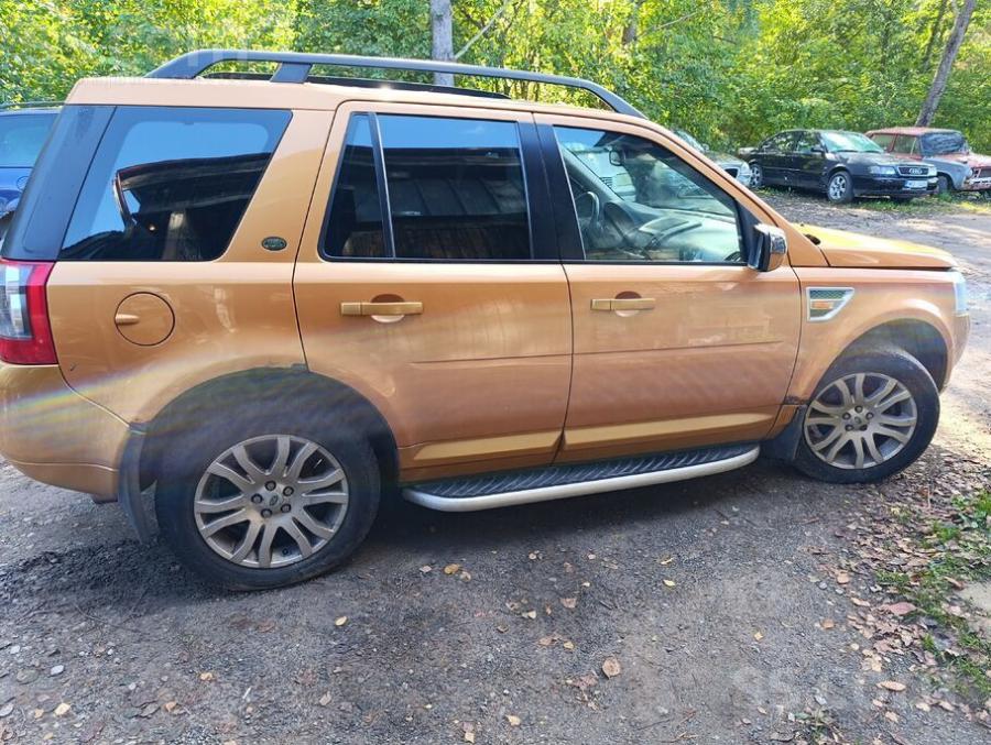 Oranžs Land Rover Freelander 2007 Dobele, ar dzinēja tilpumu 3.20 L un nobraukumu 283 tūkst. km par 2300 €, foto 12 vietnē AUTOMOTO.COM.LV