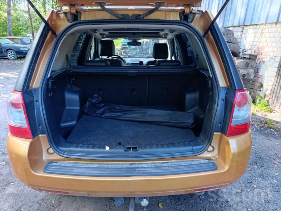 Oranžs Land Rover Freelander 2007 Dobele, ar dzinēja tilpumu 3.20 L un nobraukumu 283 tūkst. km par 2300 €, foto 16 vietnē AUTOMOTO.COM.LV