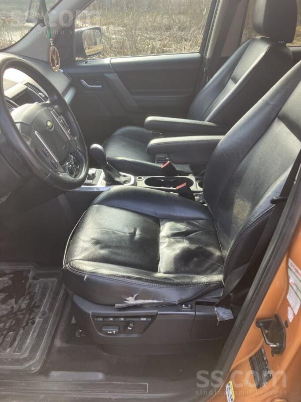 Oranžs Land Rover Freelander 2008 Liepāja, ar dzinēja tilpumu 2.20 L un nobraukumu 320 tūkst. km par 3400 €, foto 5 vietnē AUTOMOTO.COM.LV