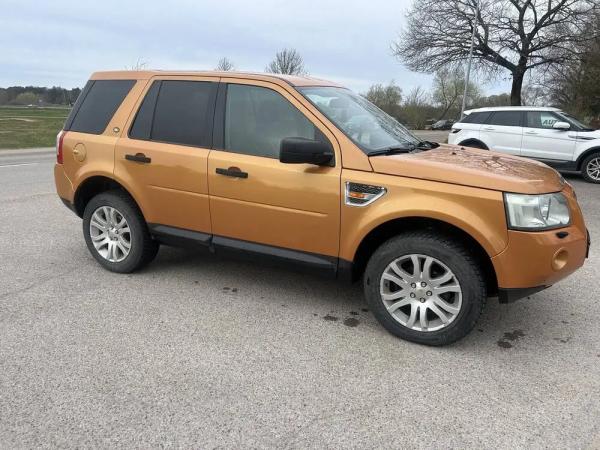 Oranžs Land Rover Freelander 2008 Grobiņa, ar dzinēja tilpumu 2.20 L un nobraukumu 320 tūkst. km par 3700 €, foto 4 vietnē AUTOMOTO.COM.LV