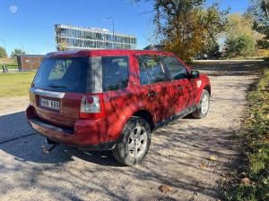 Red Land Rover Freelander 2007 in Vilnius, with an engine capacity of 2.18 L and mileage of 387 thousand km for 2800 €, photo 3 on AUTOMOTO.COM.LV