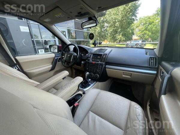 Red Land Rover Freelander 2007 in Riga, with an engine capacity of 2.20 L and mileage of 350 thousand km for 3100 €, photo 7 on AUTOMOTO.COM.LV