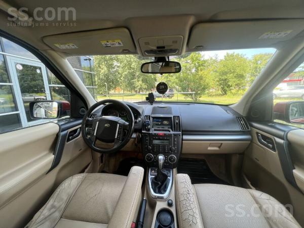 Red Land Rover Freelander 2007 in Riga, with an engine capacity of 2.20 L and mileage of 350 thousand km for 3100 €, photo 8 on AUTOMOTO.COM.LV