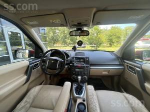 Sarkans Land Rover Freelander 2007 Rīga, ar dzinēja tilpumu 2.20 L un nobraukumu 350 tūkst. km par 3100 €, foto 9 vietnē AUTOMOTO.COM.LV
