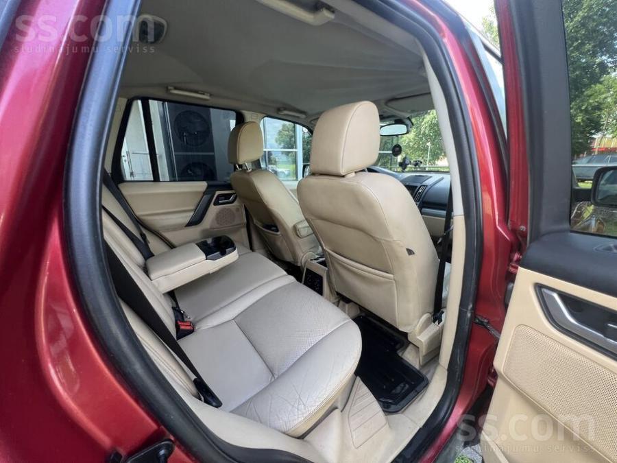 Sarkans Land Rover Freelander 2007 Rīga, ar dzinēja tilpumu 2.20 L un nobraukumu 350 tūkst. km par 3100 €, foto 10 vietnē AUTOMOTO.COM.LV