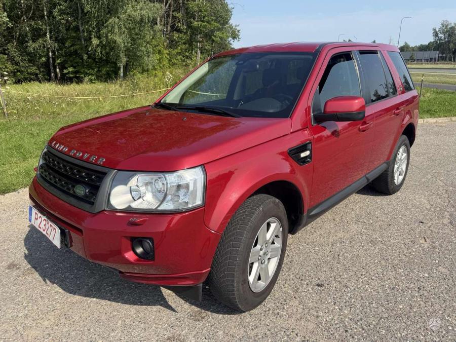 Red Land Rover Freelander 2012 in Kaunas, with an engine capacity of 2.18 L and mileage of 321 thousand km for 6850 €, photo 1 on AUTOMOTO.COM.LV