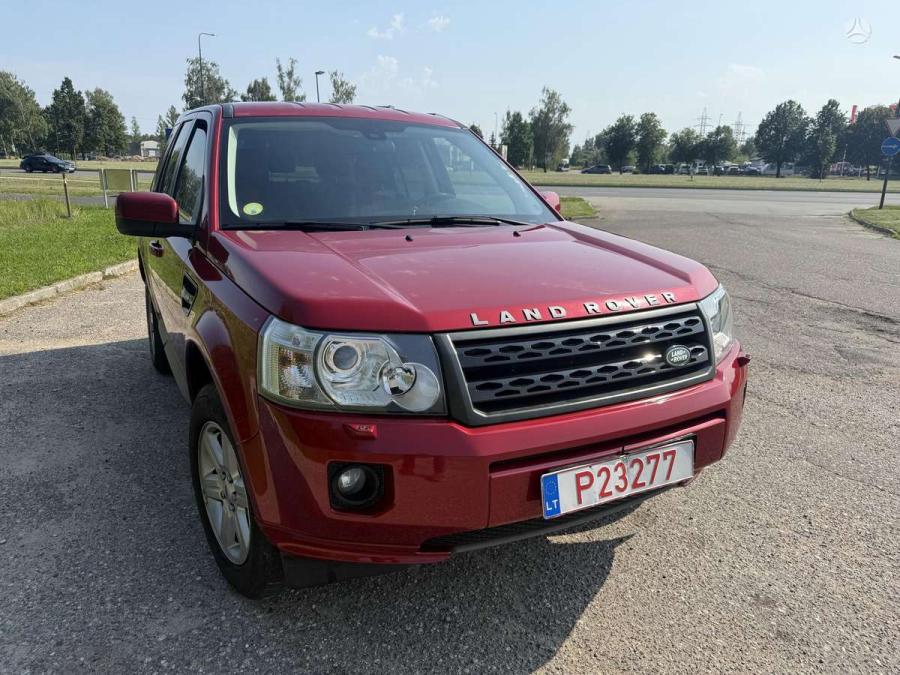 Red Land Rover Freelander 2012 in Kaunas, with an engine capacity of 2.18 L and mileage of 321 thousand km for 6850 €, photo 4 on AUTOMOTO.COM.LV