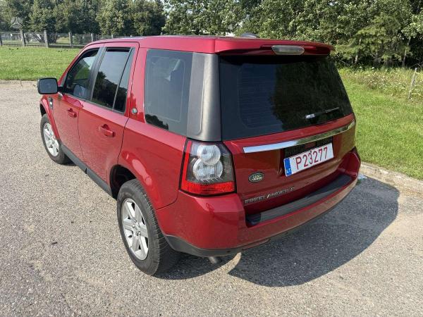 Sarkans Land Rover Freelander 2012 Kauņa, ar dzinēja tilpumu 2.18 L un nobraukumu 321 tūkst. km par 6850 €, foto 10 vietnē AUTOMOTO.COM.LV