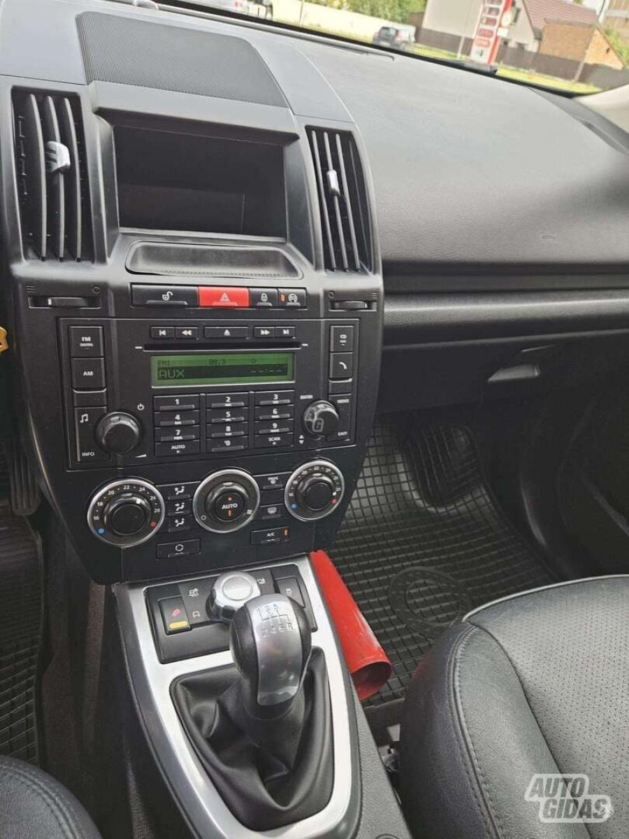 Violets Land Rover Freelander 2011 Šauļi, ar dzinēja tilpumu 2.20 L un nobraukumu 294 tūkst. km par 7450 €, foto 21 vietnē AUTOMOTO.COM.LV