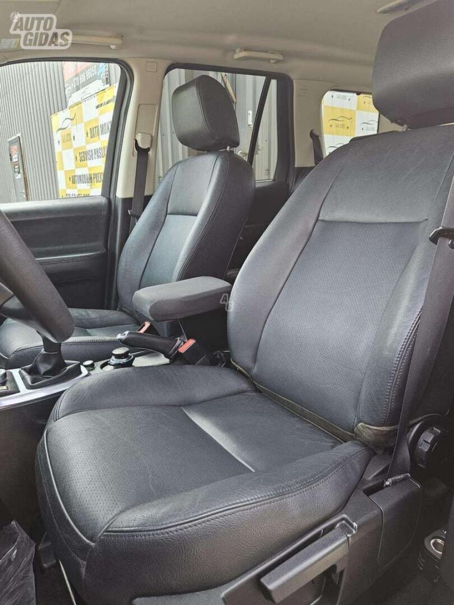 Violet Land Rover Freelander 2011 in Siauliai, with an engine capacity of 2.20 L and mileage of 294 thousand km for 7450 €, photo 18 on AUTOMOTO.COM.LV