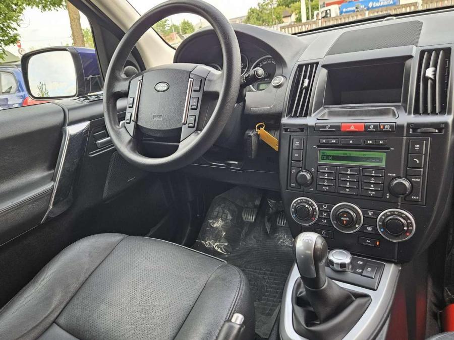 Violet Land Rover Freelander 2011 in Siauliai, with an engine capacity of 2.18 L and mileage of 294 thousand km for 7450 €, photo 17 on AUTOMOTO.COM.LV