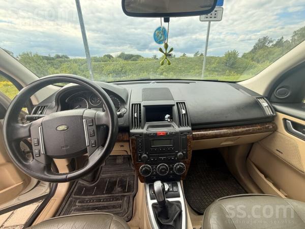 Balts Land Rover Freelander 2010 Daugavpils, ar dzinēja tilpumu 2.20 L un nobraukumu 269 tūkst. km par 5750 €, foto 9 vietnē AUTOMOTO.COM.LV